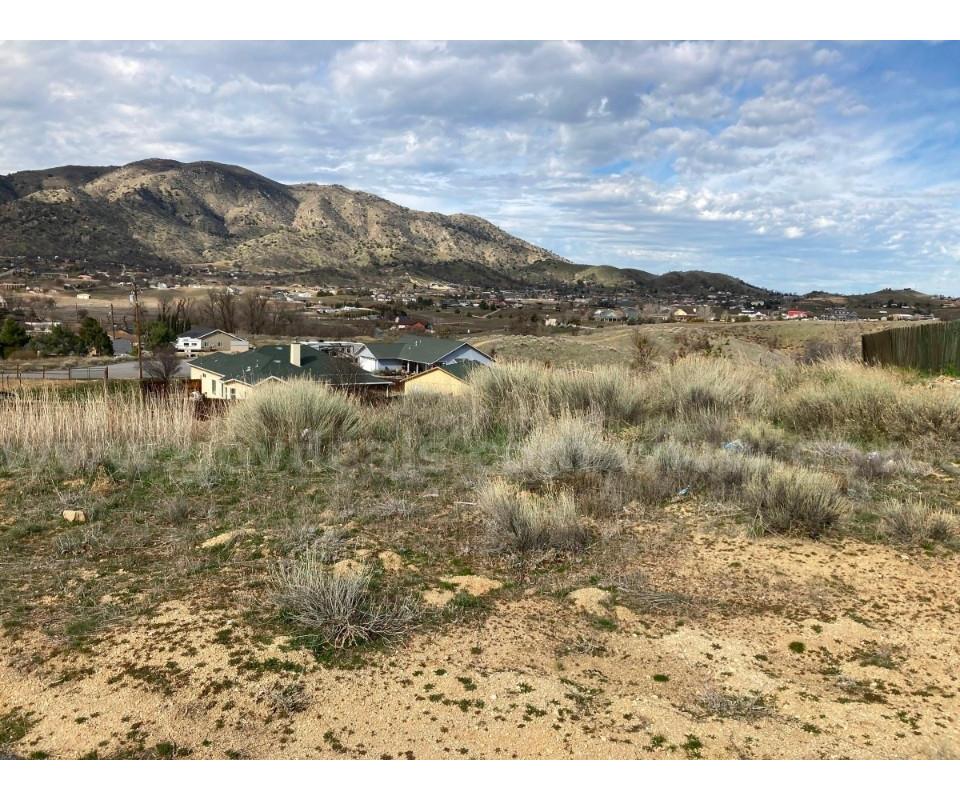 Multiple Parcels of Land in Tehachapi, California